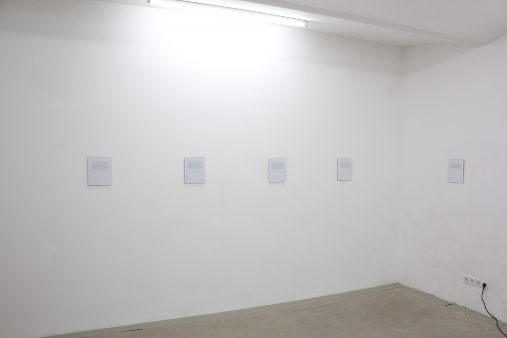 Orsolya Bajusz / Laura Yuile : MAUVE